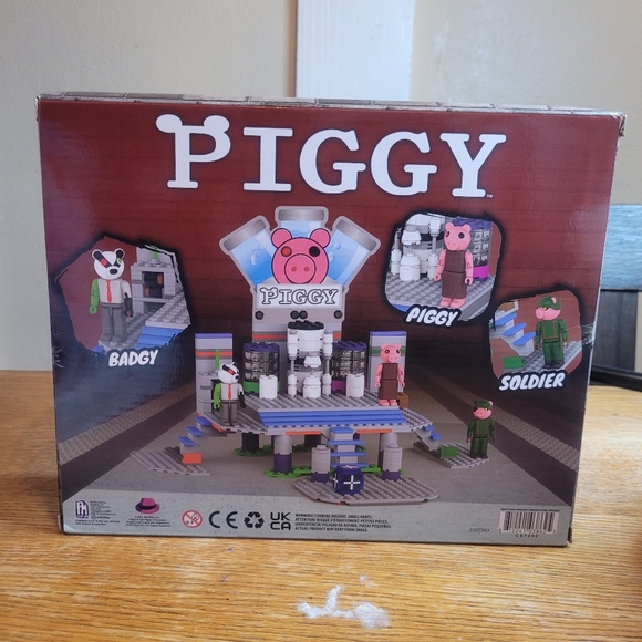Phatmojo | Toys | Piggy Buildable Lab Set | Poshmark